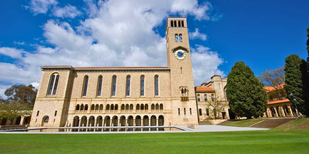 Perth Hop-On Hop-Off Bus Tours | Best Tickets 2026